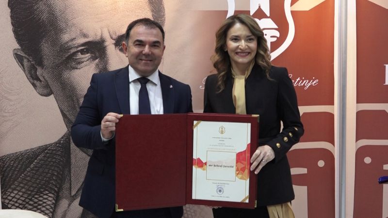 Jeleni Jovetić uručena književna nagrada „Aleksandar Leso Ivanović ...