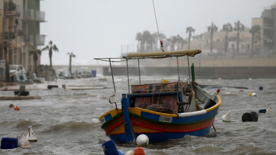 OIuja Hari pustoši Mediteran: Malta i Sicilija najgore prošle, talasi ...